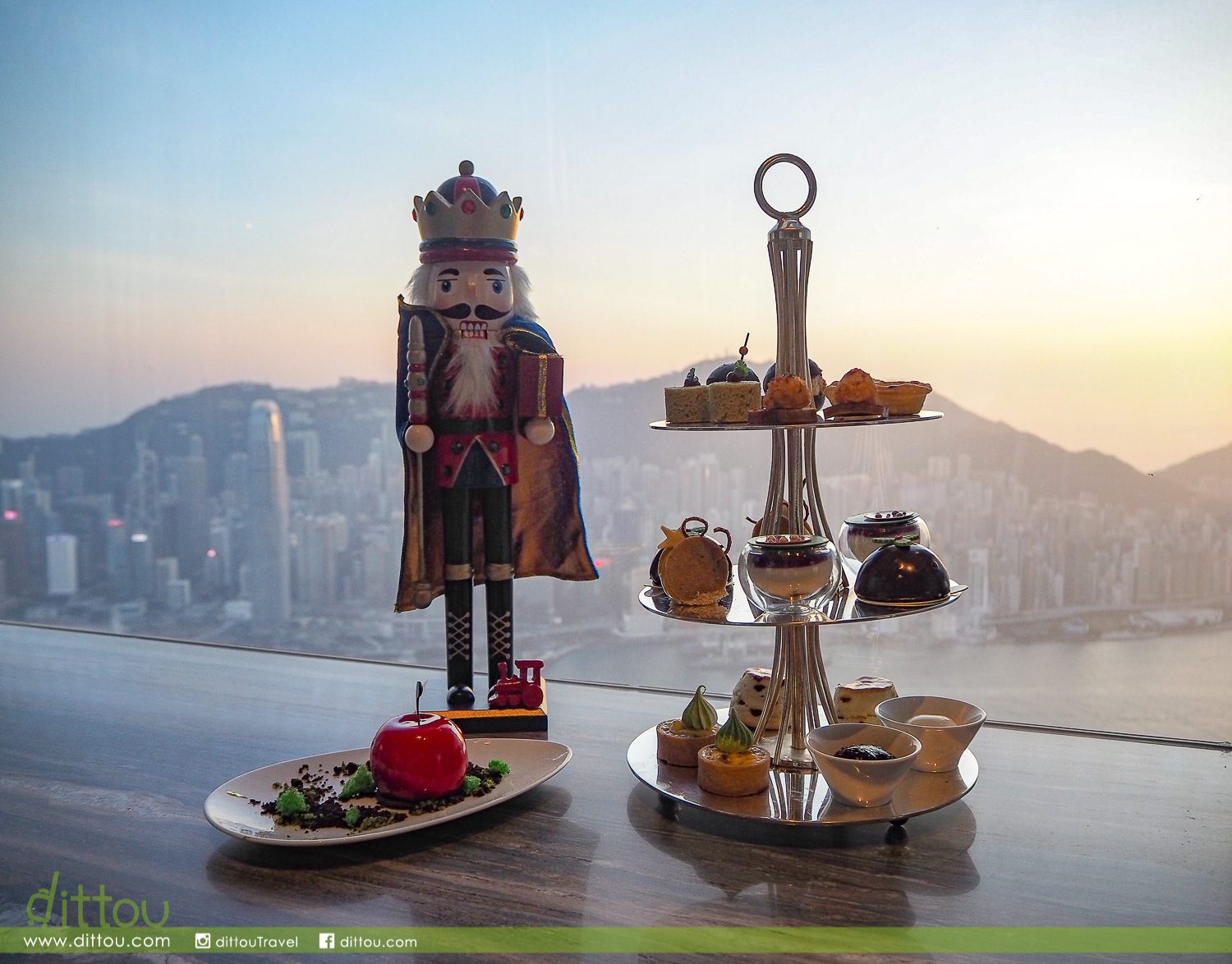 用慕尼黑的傳統甜點陪伴聖誕！Ritz Carlton Café 103德式下午茶 – dittou
